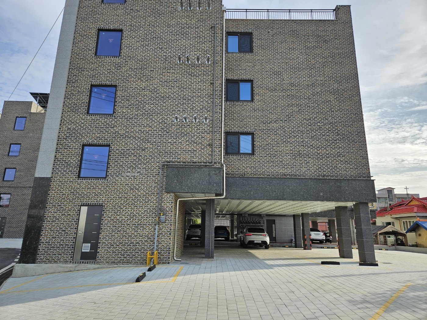 경기도 평택시 신대동 [매매] 23억 쓰리룸+(방:12/욕실:12) | 피터팬의 좋은방 구하기