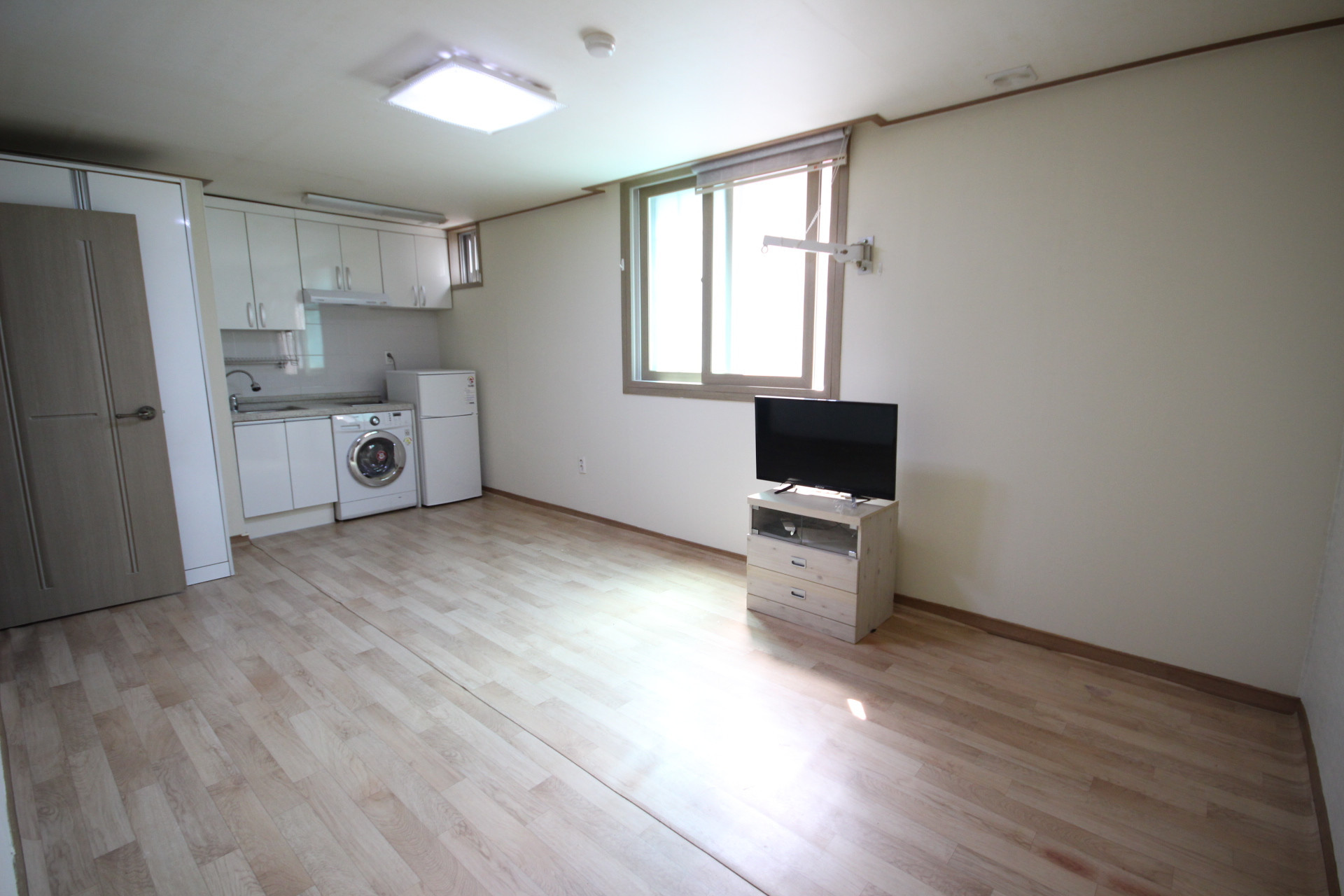 부산광역시 영도구 봉래동3가 [월세] 300/36 원룸(방:1/욕실:1) | 피터팬의 좋은방 구하기